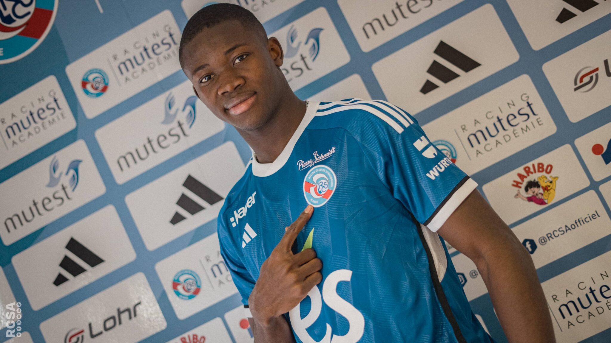 Patrick Ouotro : « J’avais vraiment hâte d’arriver au Racing » - Racing ...